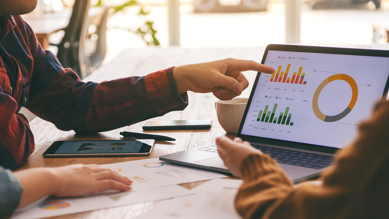 Creating Operational Efficiencies with Basis Technologies/FreeWheel ... Creating Operational Efficiencies with Basis Technologies/FreeWheel ...